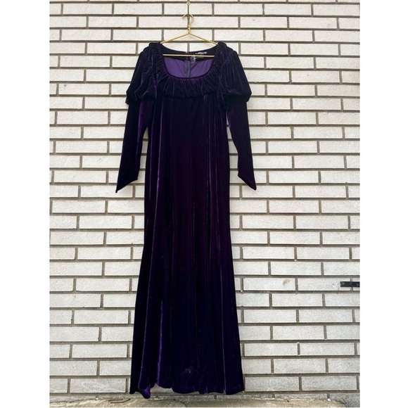The Pyramid Collection | Dresses | Pyramid Collection Purple Velvet ...